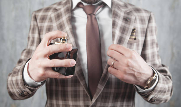 The Art of Wearing Oud Perfume for Men: Tips for Longevity and Impact